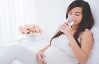 ស្រ្តីមានផ្ទៃពោះអាចញ៉ាំទឹកក្តៅបានដែរទេ? - TNAOT