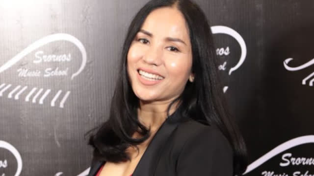 យុគ ចិន្តា និង សុន ស្រីពេជ្រ ណាត់ជួបគ្នានៅកាណាដា - TNAOT