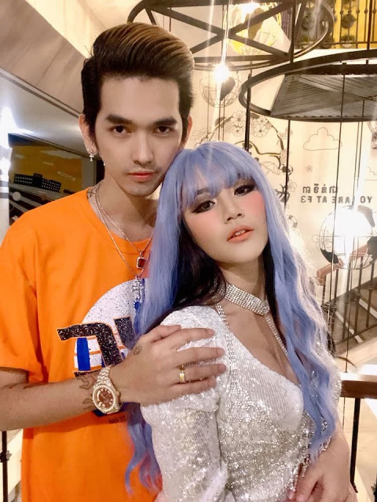 ពិសេសណាស់ G-Devith និងគូស្នេហ៍ បញ្ចេញបទដំបូងសម្រាប់អបអរថ្ងៃចូលឆ្នាំថ្មី ភ្លេងឡូយកប់! - TNAOT