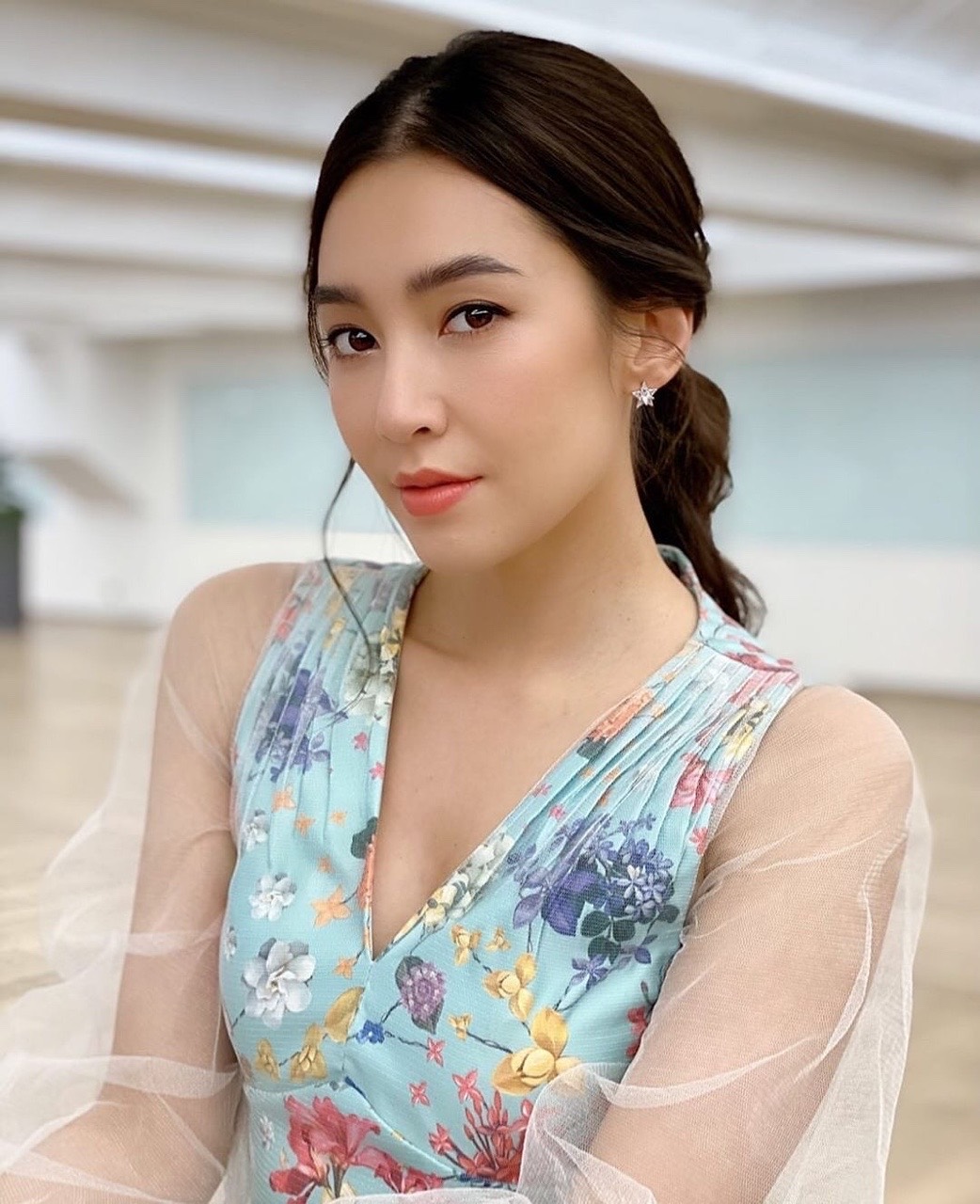 Bella Ranee បញ្ជូនសម្ភារៈជួយមន្រ្តីពន្លត់ភ្លើងឆេះព្រៃនៅខេត្តឈៀងម៉ៃ - TNAOT