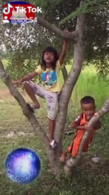 ក្មេងស្រីច្រៀងពីររាះ - TNAOT