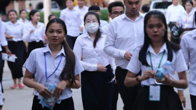 សាលារដ្ឋទើបជារឿងអាទិភាព ដែលពលរដ្ឋទាមទារ ឲ្យក្រសួងពិចារណាបើកទ្វារឆាប់ៗ - TNAOT