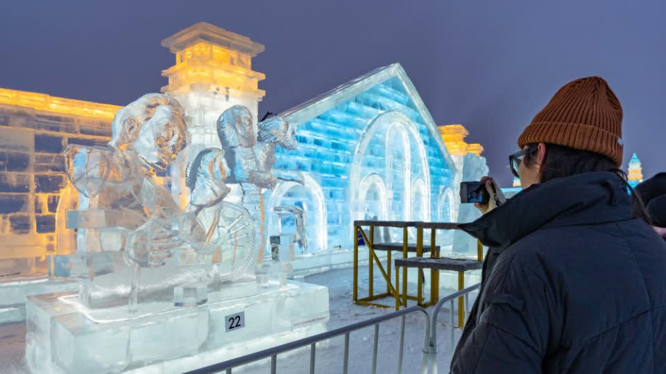 ព័ត៌មានរូបភាព៖ ការប្រកួតចម្លាក់ទឹកកកអន្តរជាតិបានបញ្ចប់នៅទីក្រុង Harbin ប្រទេសចិន - TNAOT