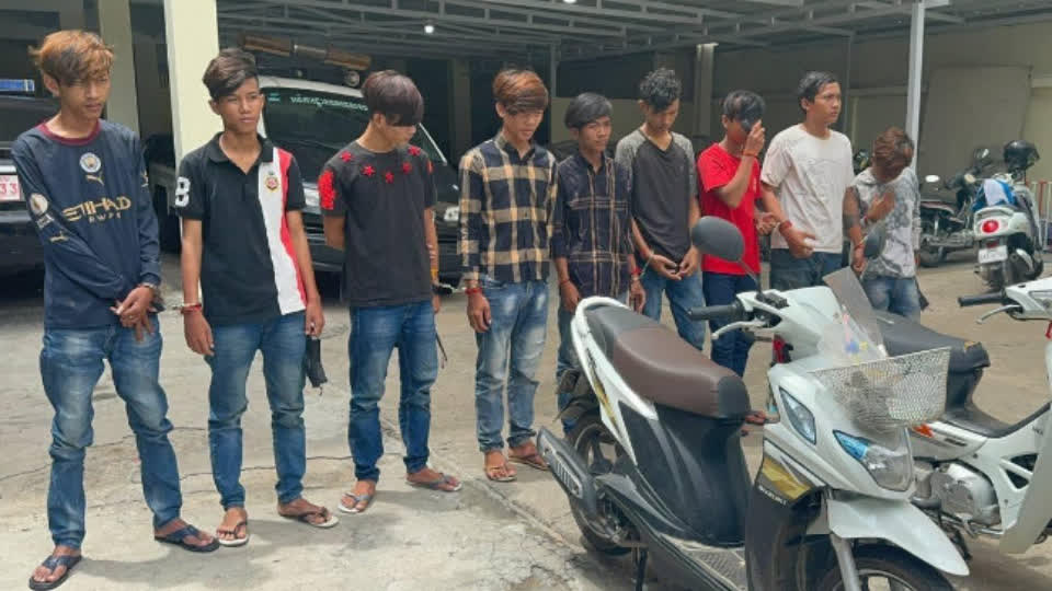 在外省引起暴力事件后逃到金边，9名不良少年被捕！ - TNAOT