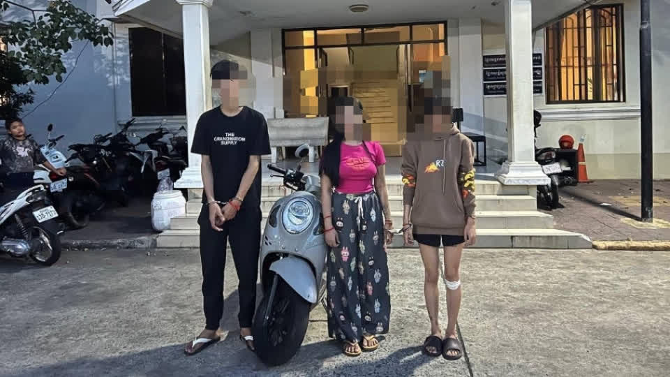 涉嫌刺伤一女子，金边3名嫌疑犯被捕！ - TNAOT